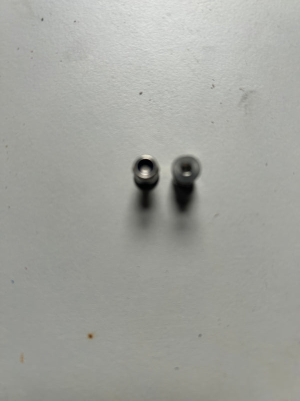 Nut + bolt – Helmet Hub